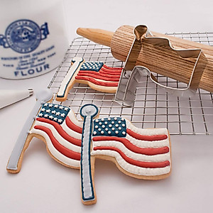 USA Cookie Cutters 2-Pc. Set Made in the USA by Ann Clark, USA Map, American Flag
