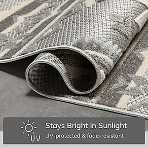 Well Woven Mamba Grey Southwestern Indoor/Outdoor High-Low Pile Area Rug 6'7" x 9'6"