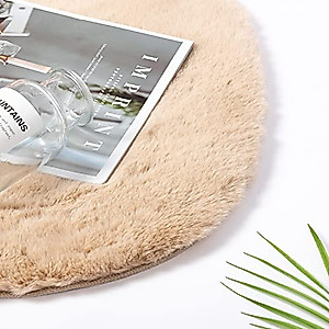 HYSEAS Faux Fur Sheepskin Throw Rug, 2x3 Feet Faux Fur Area Rug Luxurious Ultra Soft Faux Rabbit Fur Rug Fluffy Plush Shaggy Carpet for Floor, Sofa, Home Decoration, Khaki