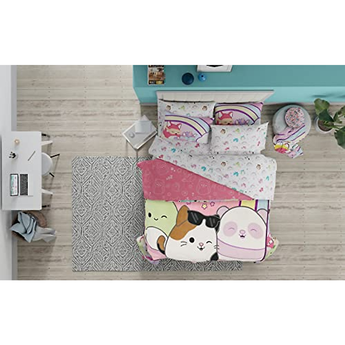 Franco Squishmallows Bedding Super Soft Plush Throw Blanket, 62 in x 90 in