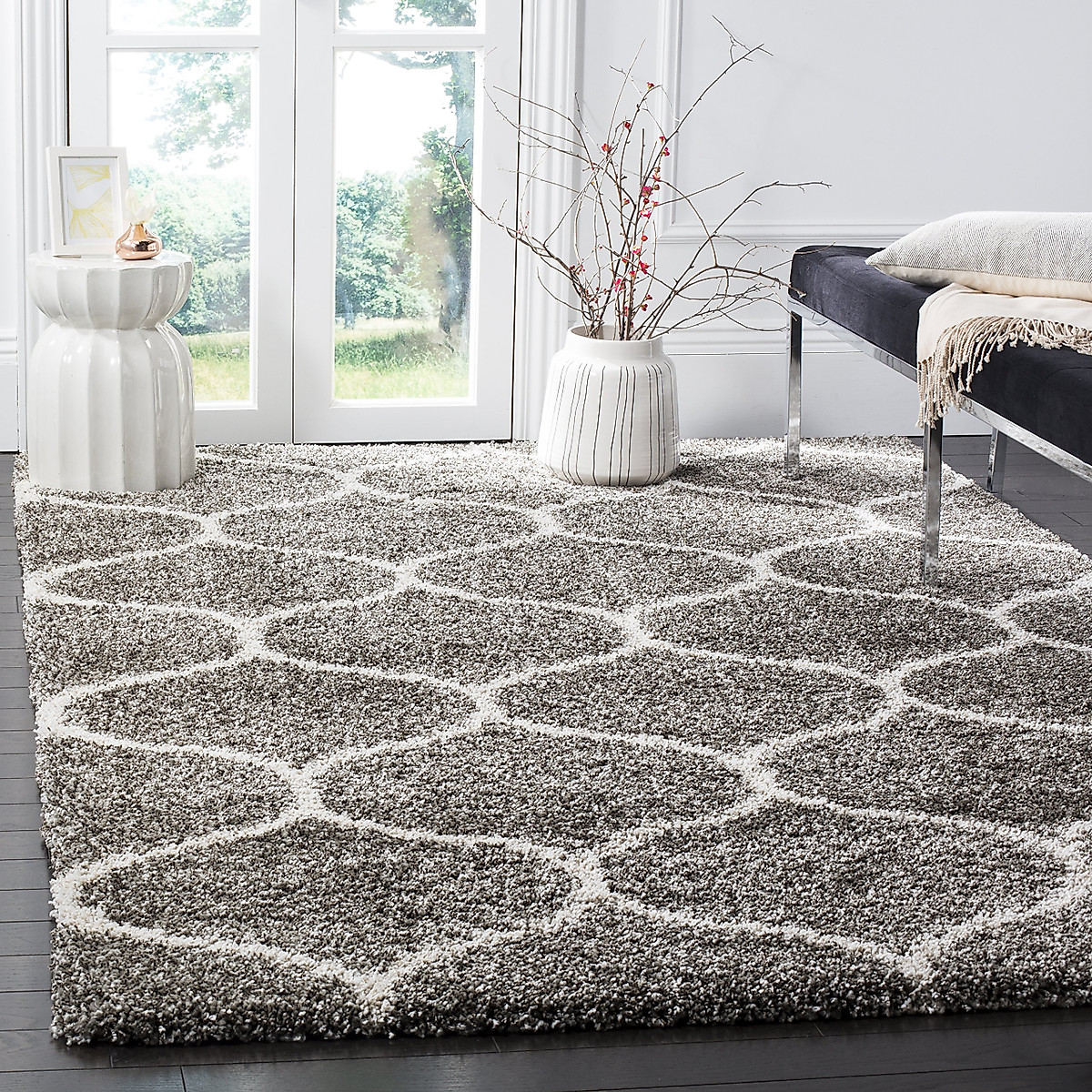 SAFAVIEH Hudson Shag Collection Area Rug - 6' x 9', Grey & Ivory, Moroccan Ogee Trellis Design, Non-Shedding & Easy Care, 2-inch Thick Ideal for High Traffic Areas in Living Room, Bedroom (SGH280B)