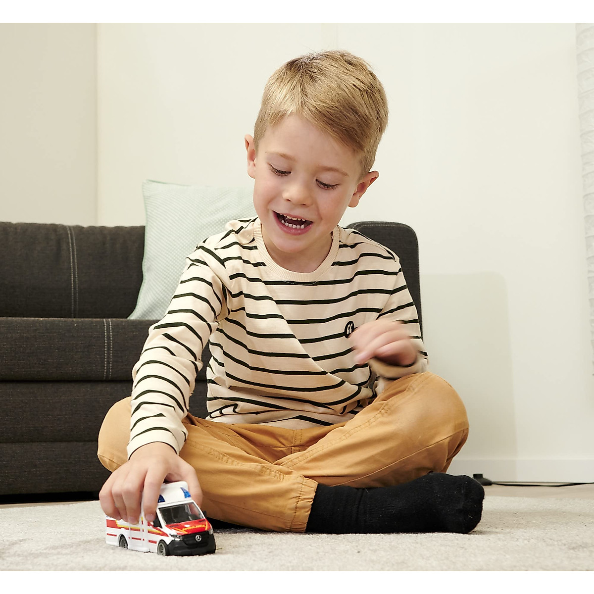 Majorette 213712001 Grand Series City Mercedes-Benz Sprinter Ambulance Die-Cast, One Size