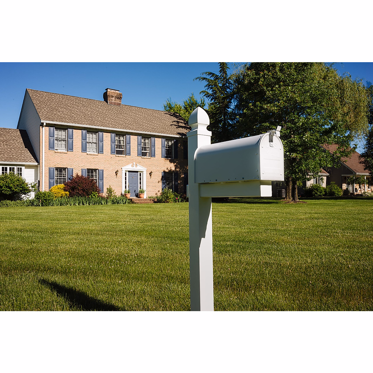 Architectural Mailboxes Admiral Aluminum Post Mount Mailbox, Compatibility Code A, ADM11WAM, Textured White, Medium Capacity