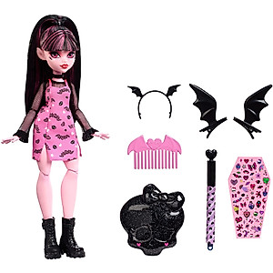 Monster High Draculaura Doll & Accessories, Gore-ganizer Beauty Kit with Bat Clips, Comb & Mirror, Customizable with Stamp Pen & Stickers