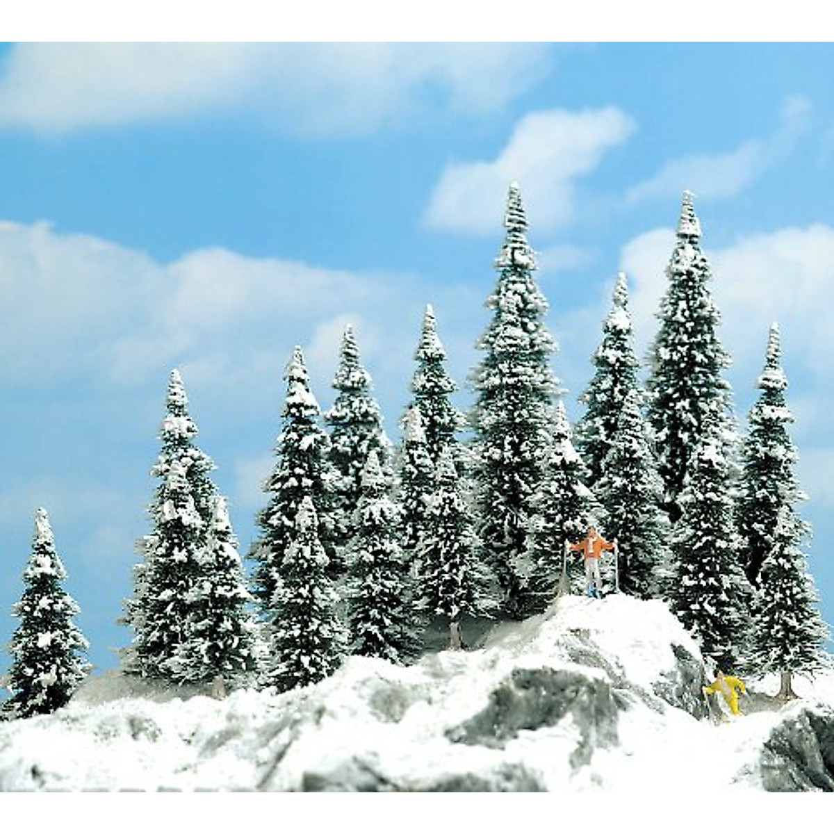 Busch 6466 Snow Covered Pines 20/HO Scale Scenery Kit