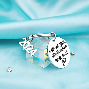 Graduation Gifts for Her Him Student Boys Girls Senior Masters Degree Cool Graduation Gifts Keychain for Class Of 2024 Gifts University College Middle High School Graduate Souvenir for Son Daughter
