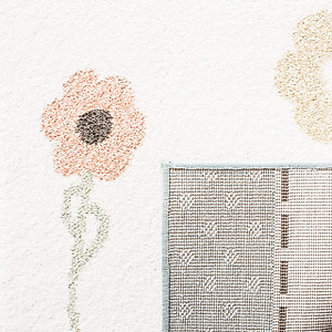 SAFAVIEH Carousel Kids Collection Area Rug - 4' Square, Ivory, Animal Design, Non-Shedding & Easy Care, Ideal for High Traffic Areas for Boys & Girls in Playroom, Nursery, Bedroom (CRK120A)