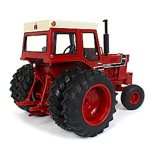 ERTL 1/16 International Harvester 1466 Black Stripe 2WD w/Cab & Rear Duals, Prestige Collection 44260