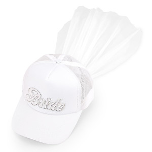 xo, Fetti Bachelorette Bride White Trucker Hat - Detachable Veil | Bach Party Decorations, Pearl Bride to Be Head Accessory, Bridesmaid Gift, Engagement Party Supplies, Cute Garden Party Cap