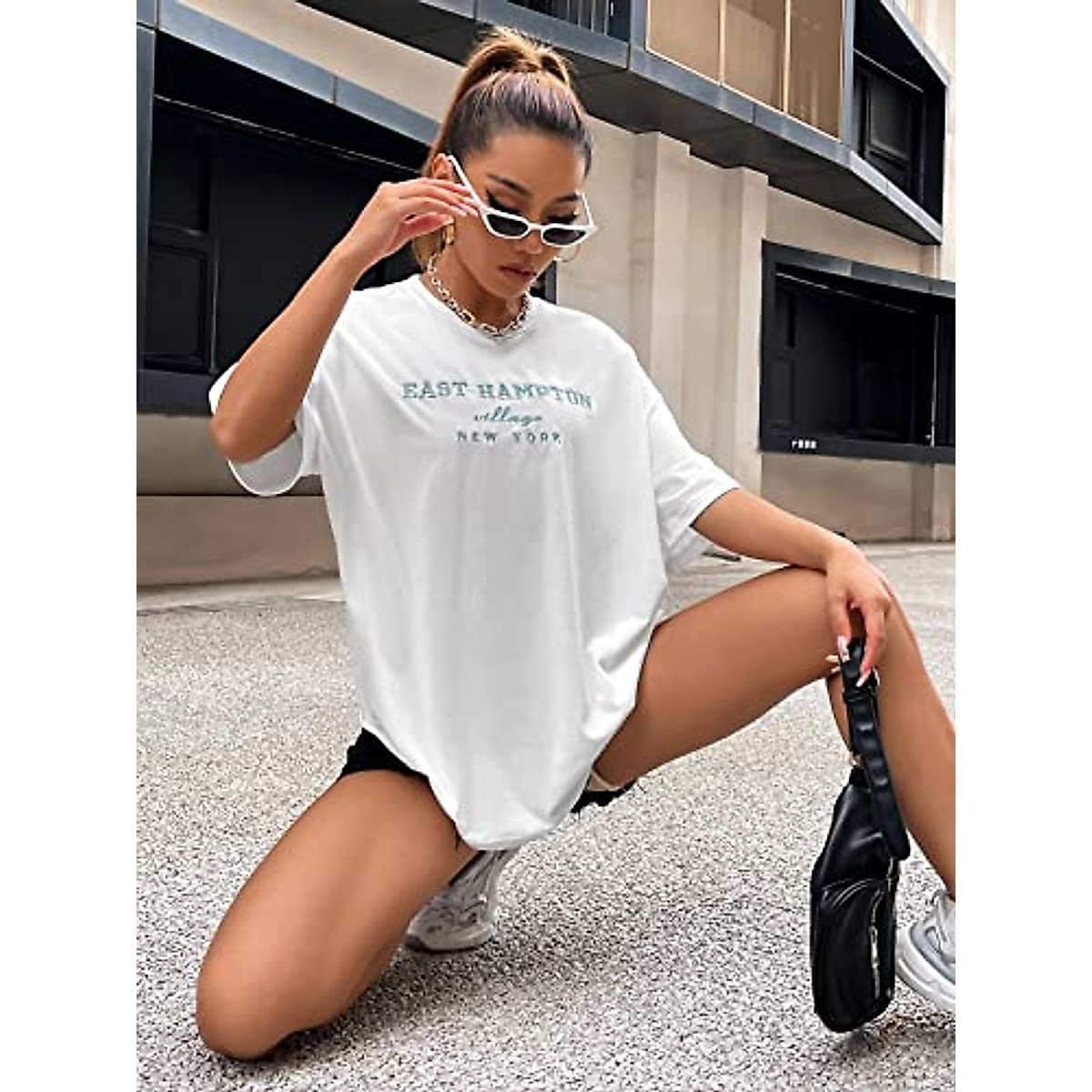 Verdusa Women's Letter Graphic Short Sleeve Drop Shoulder Oversized Tee Top White L