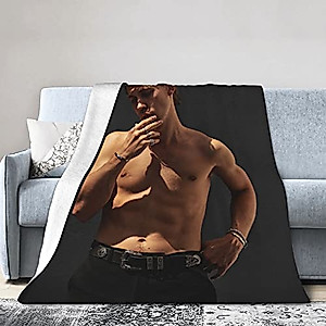 MEROHORO Austin Butler Throw Blanket 50" x 40" (3 Sizes), Lightweight, Ultra-Soft & Comfy Flannel Blanket, Microfiber Fleece Blanket, Anti-Pilling Plush Blanket for Couch, Bed, Sofa