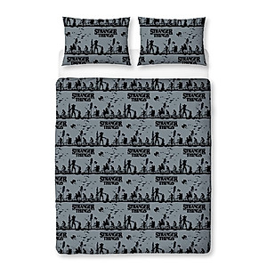 Stranger Things Character World Official Double Duvet Cover | Hawkins Town Map Design, Reversible Easy Care Bedding 2 Sided Duvet Quilt Set with Matching Pillow Cases, Multicolour Print