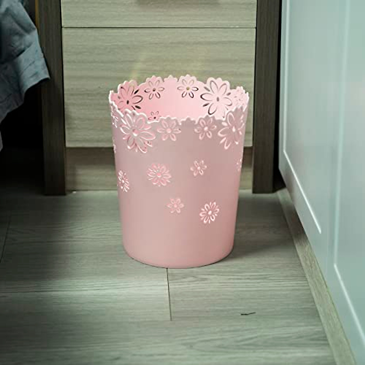 SADDROP Cute Trash can Pink Trash can Pink Bathroom Trash can Hollow Flower Shape Plastic Lidless Wastepaper Baskets,Creative Trash Can,Wastebasket (M)