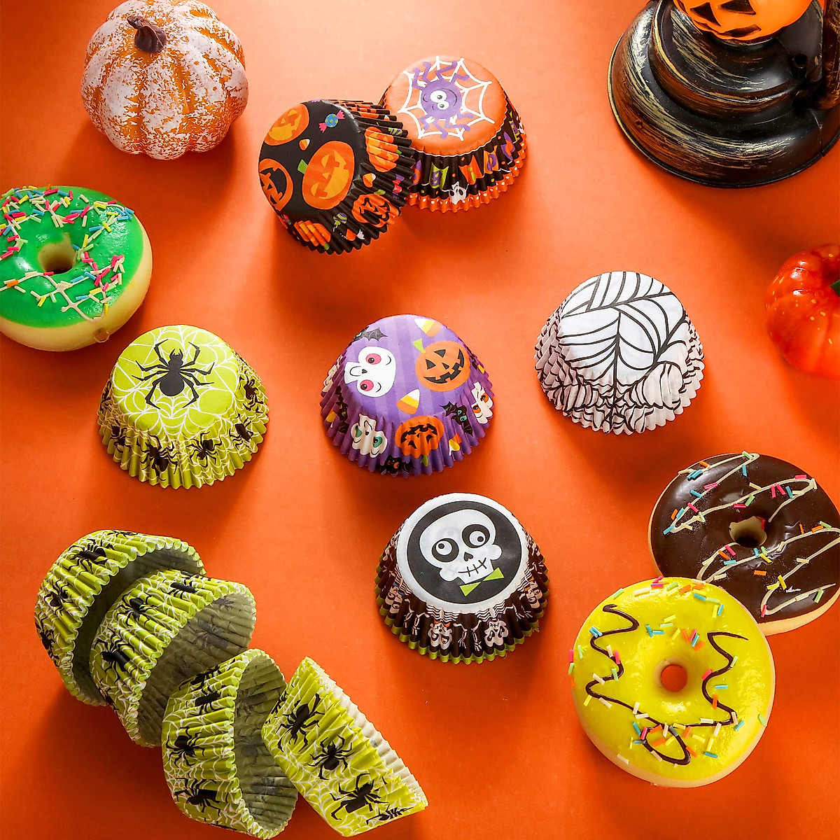 600 Pieces Halloween Cupcake Liners Halloween Pumpkin Colorful Donuts Baking Cups Disposable Paper Cupcake Wrappers Muffin Case Trays Baking Wraps for Halloween Birthday Party (Delicate Style)