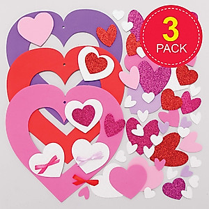 Baker Ross AX733 Heart Wreath Kits - Pack of 3, Creative Valentine's Day Art and Craft Supplies for Kids to Make and Decorate