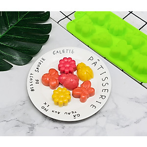 Candy Chocolate Molds Silicone, Non-stick Animal Jello Molds, Crayon Mold, Silicone Baking Mold - BPA Free, Forest Theme with Different Animals, including Dinosaurs, Bear, Lion and Butterfly, Set of 6