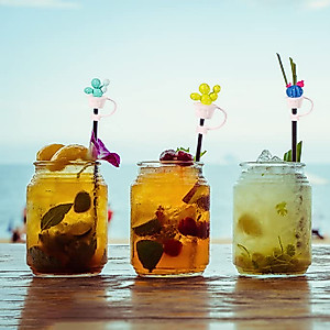 Silicone Straw Tips Cover 8 Pack Reusable Cute Straw Plugs Drinking Straw Tips Lids Anti-dust Silicone Straw Caps for 6-8 mm Straws Airtight Seal Splash Proof Straw Tips Covers (Flower style)