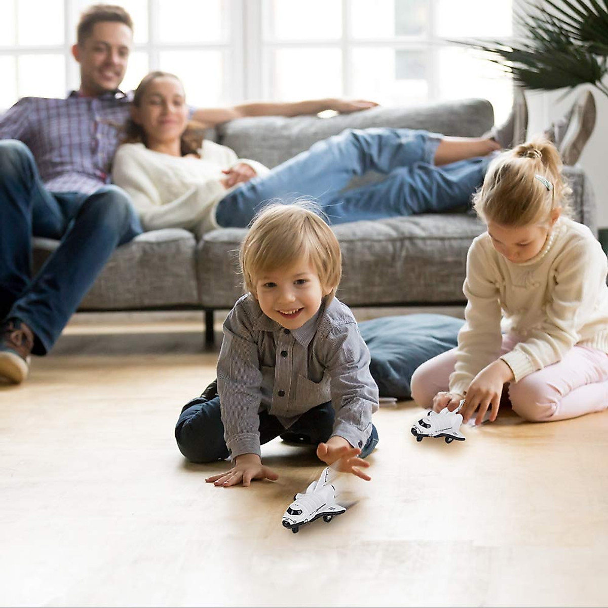 ArtCreativity Diecast Mini Space Shuttle with Pullback Mechanism, Set of 2, Diecast Metal NASA Space Toys for Boys, Astronaut Cake Decorations, Astronaut Space Theme Party Favors