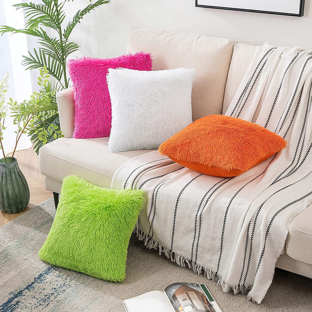 Woaboy Pack of 2 Luxury Faux Fur Throw Pillow Covers Decorative Soft Fluffy Plush Pillowcases Square Cushion Covers for Living Room Sofa Bedroom 20x20 Inch Green