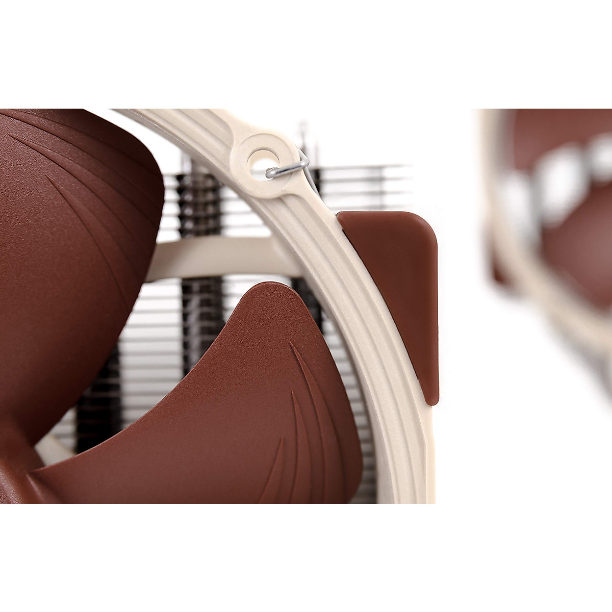 Noctua NH-U14S TR4-SP3, Premium-Grade CPU Cooler for AMD sTRX4/TR4/SP3 (140mm, Brown)