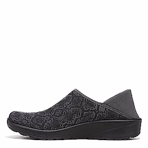 BZees Women's Getaway Slip-On Sneaker, Grey Snake Print, 8.5