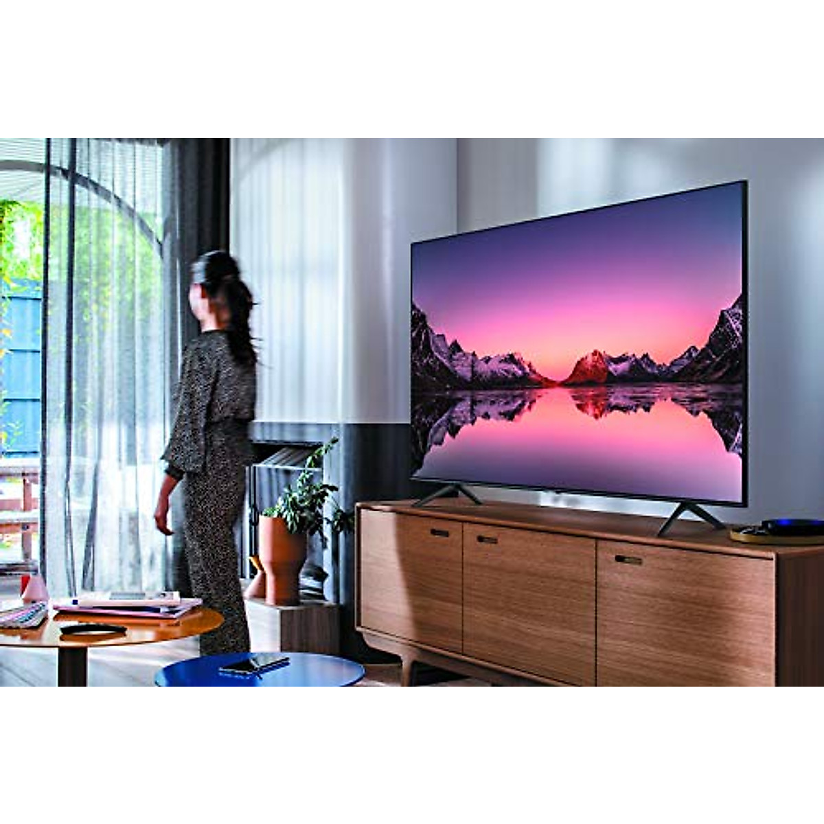 SAMSUNG 75-inch Class QLED Q60T Series - 4K UHD Dual LED Quantum HDR Smart TV with Alexa Built-in (QN75Q60TAFXZA, 2020 Model)
