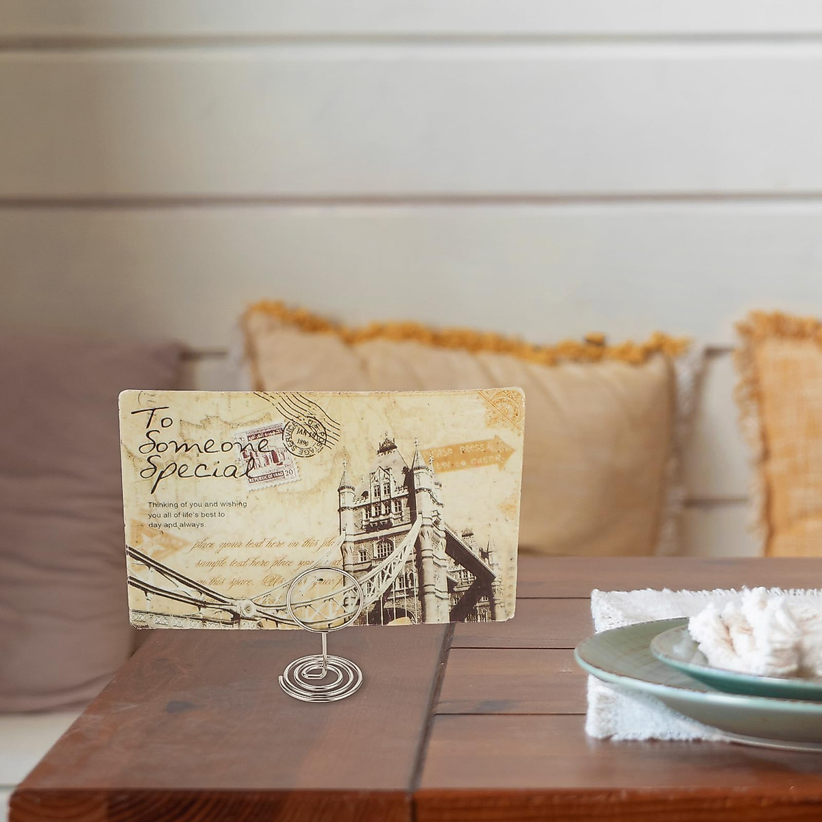 Dimeho 20 Pack Table Number Holders Silver Place Card Stands Small Wire Picture Holders Elegant Metal Menu Clips Decoration for Centerpieces Memo Photo Name at Wedding Anniversary Party