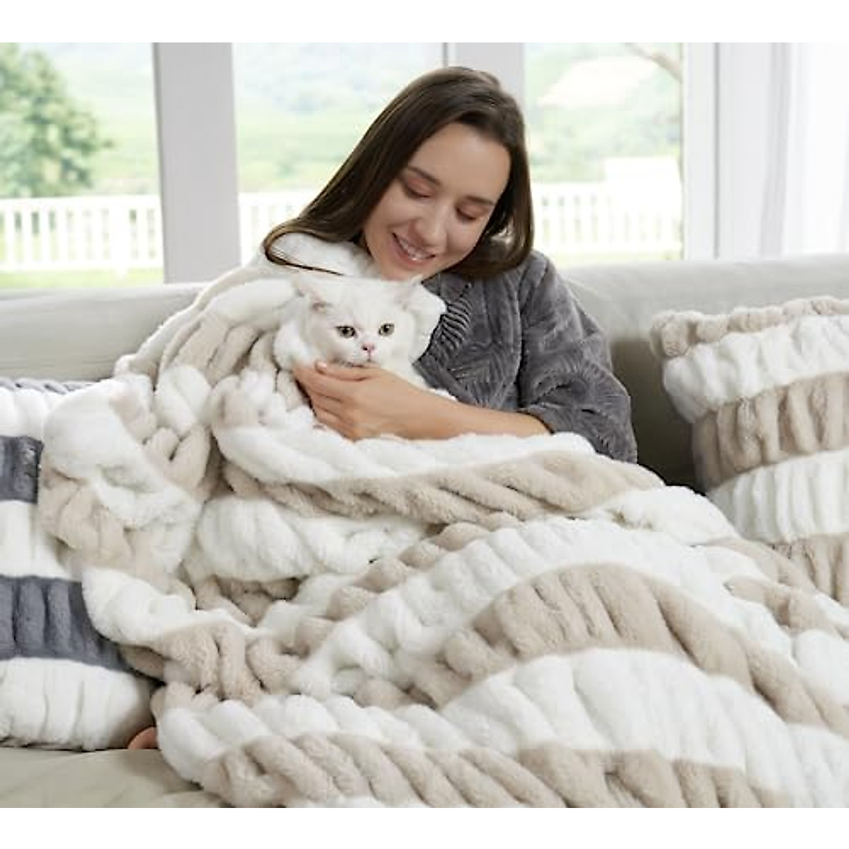Cozy Bliss Luxury Soft Fuzzy Faux Fur Throw Blanket for Couch, Warm Milky Plush Striped Blanket for Sofa, Furry Thick Fluffy Cozy Shaggy Blanket for Women Living Room Bedroom, 50 * 70 Inches Beige