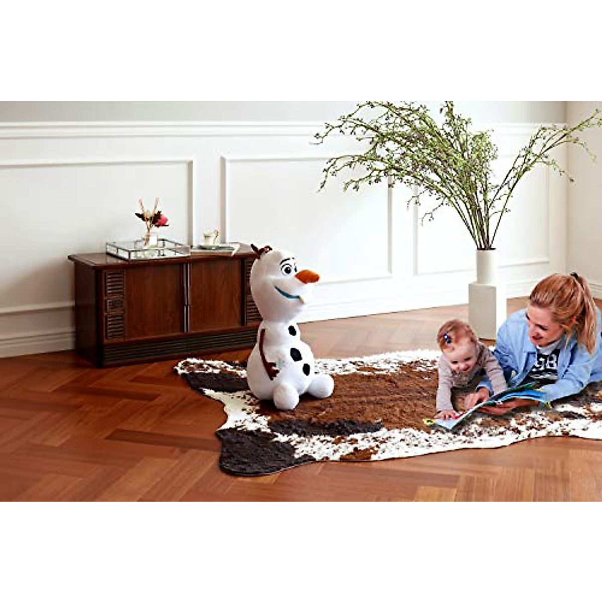 Soft Medium Faux Cowhide Rug (4.3ft x 5.6ft) - Cruelty-Free Animal Hide Carpet - Non-Slip Rug, Cow Print Decor - Farmhouse, Western Floor Rugs for Living Room, Bedroom, Dining Area or Office