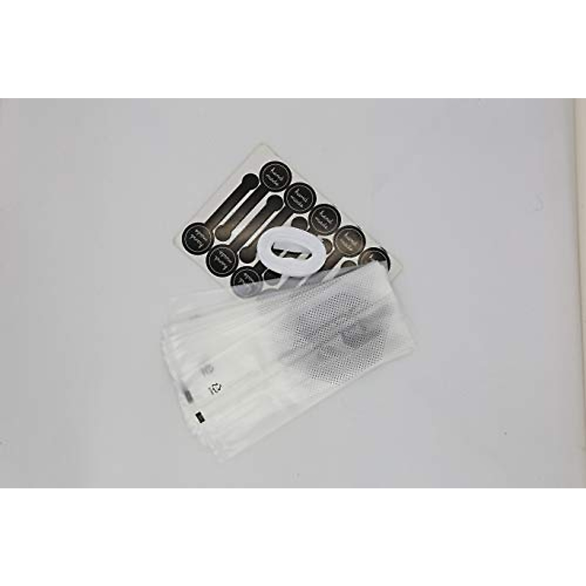 SAILING-GO 100 pcs./Pack Translucent Plastic Bags for Cookie,Cake,Chocolate,Candy,Snack Wrapping Good for Bakery Party with Stickers