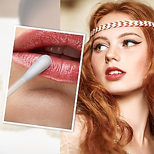 Hoolerry 200 Pcs Vitamin E Lip Oil Disposable Cotton Swabs Vitamin E Stick Oil Applicators Anti Dry Moisture Cotton Swabs for Protect Lip Use Before Teeth Whitening
