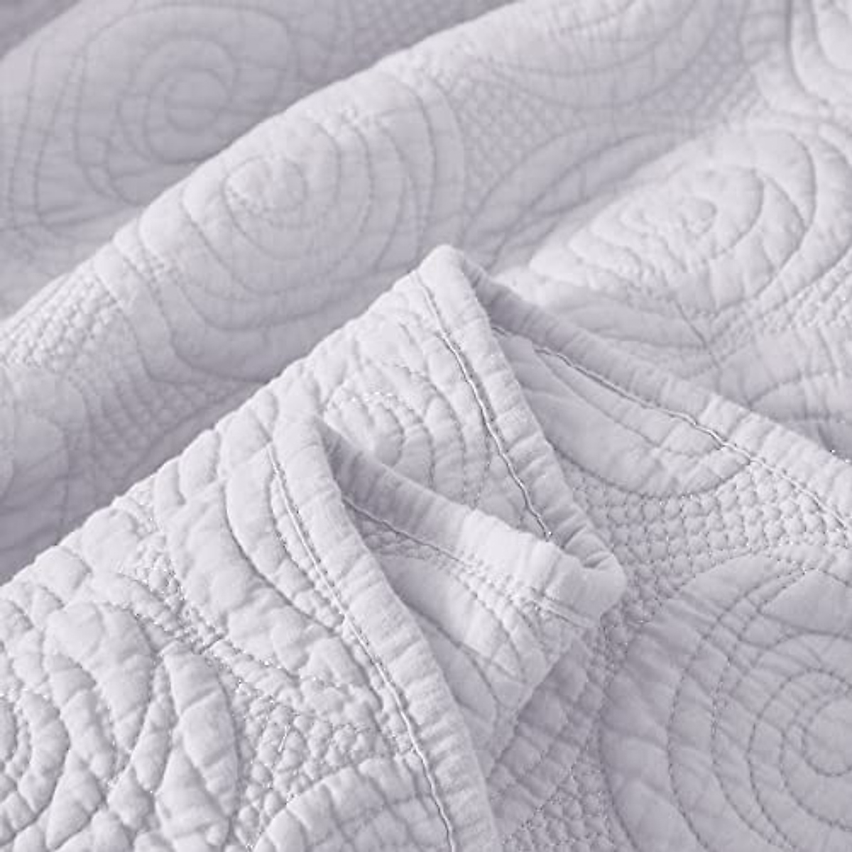 Brandream 5-Piece White Quilts 100% Cotton Queen Size Quilt Bedding Set Rose Matelasse Bedspread Set Breathable Lightweight