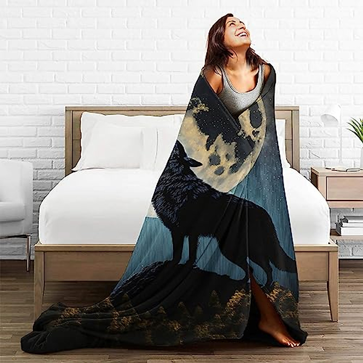 Laridaorio Howling Wolf Fleece Throw Blanket, 50" x 60" Wolf Blanket for Men, Women and Kids - Super Soft Lightweight Warm Plush Moon Night Blanket Throw Fleece Blanket for Bed Sofa Couch