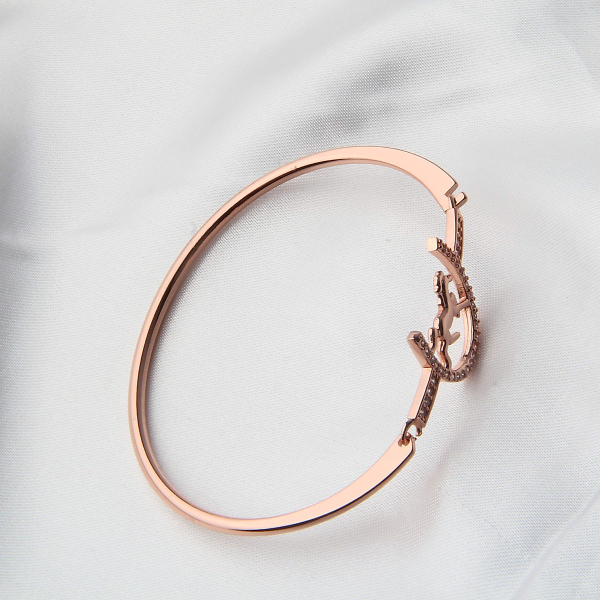 FEELMEM Elegant Pave Cubic Zirconia Lucky Horseshoe with Horse Charm Bangle Bracelet/Necklace Horse Shoe Lover Jewelry for Women (BC)