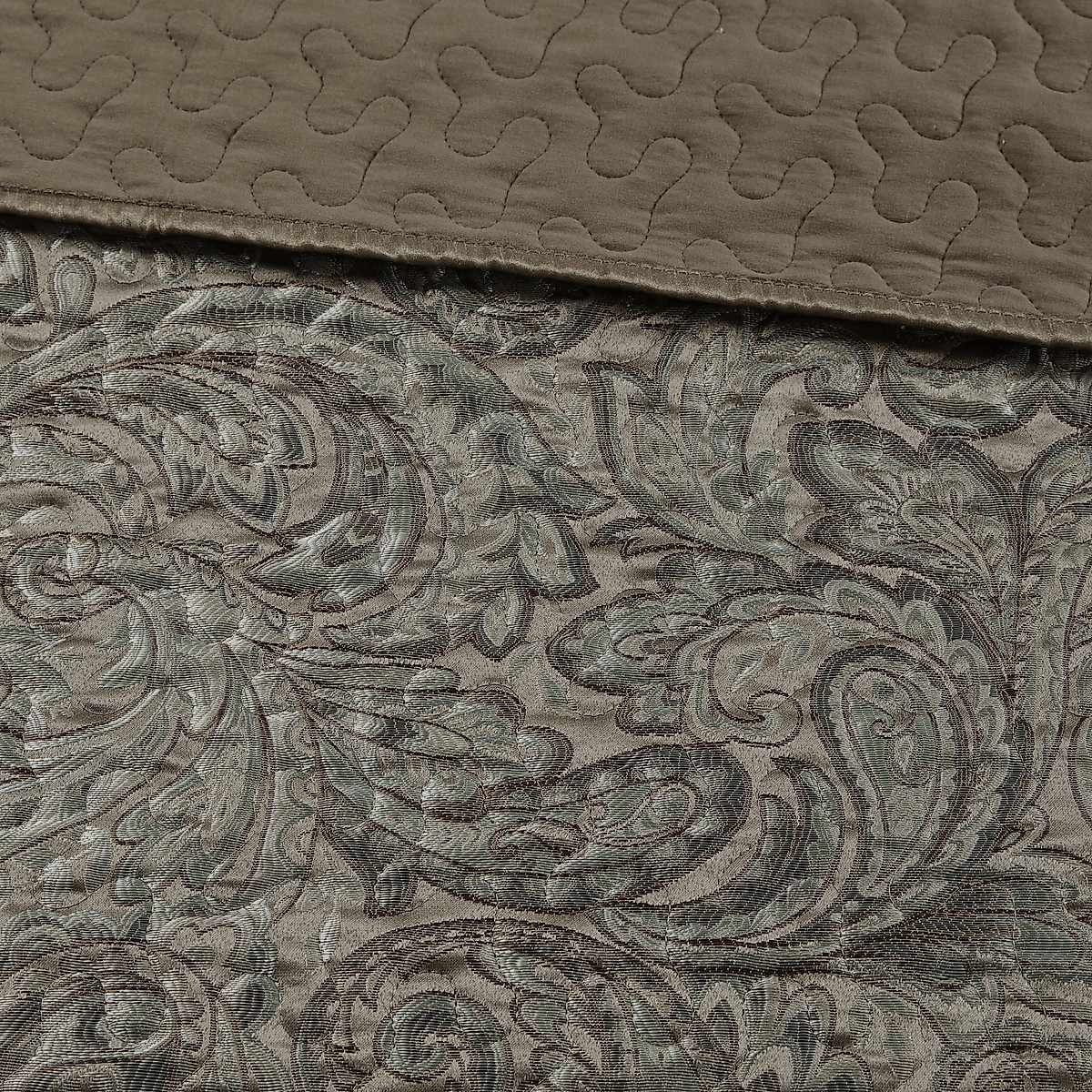 Madison Park Aubrey Reversible Quilted Bedspread Set, Solid Reverse Summer Breathable, Lightweight All Season Bedding Layer, Matching Shams, Bedspread King(120"x118"), Blue 5 Piece