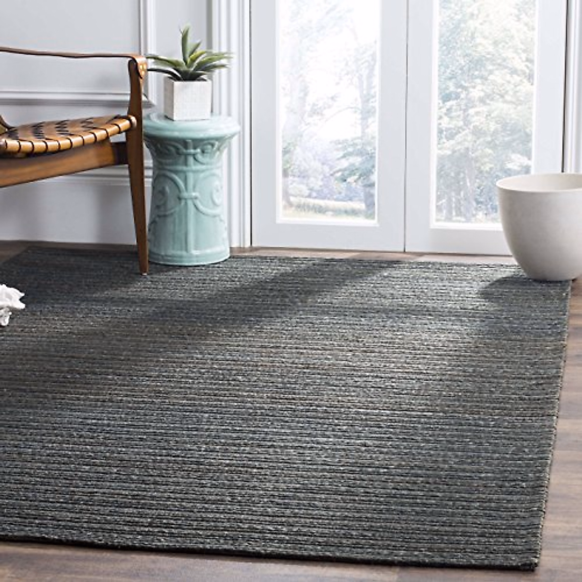 SAFAVIEH Cape Cod Collection Accent Rug - 4' x 6', Dark Green, Handmade Braided Hemp, Ideal for High Traffic Areas in Entryway, Living Room, Bedroom (CAP504A)