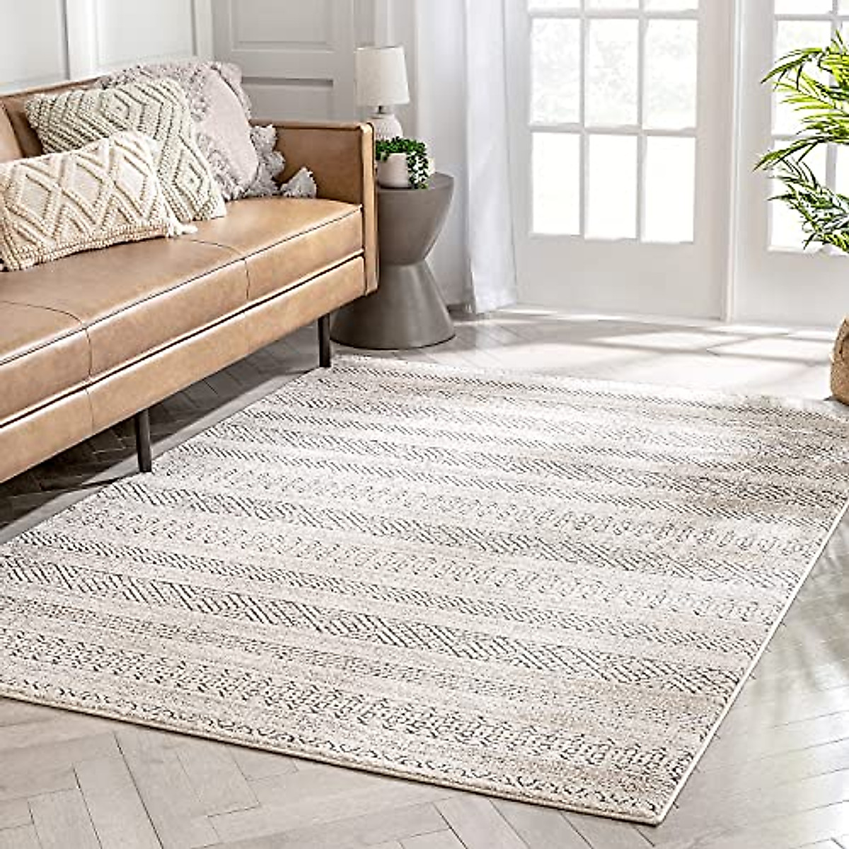 Well Woven Francesca Beige Tribal Geometric Distressed High-Lo Pile Area Rug (6'7" x 9'3")