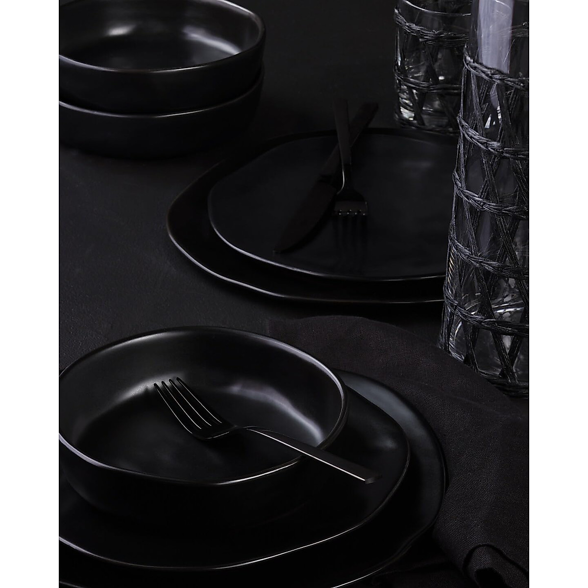 Stone by Mercer Project HEKONDA Modern Stoneware 16-Piece Dinnerware Set, Plate and Bowl Set, Dish Set for 4, Black