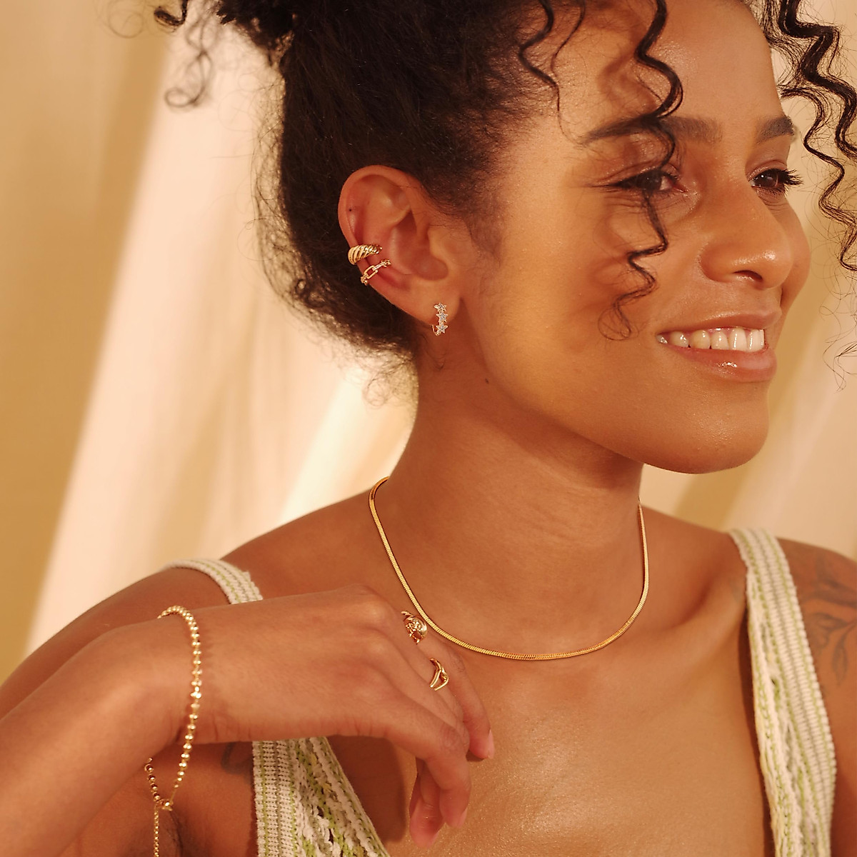 Fettero Gold Snake Chain Necklace for Women 14k Gold Plated Snake Choker Necklace Dainty Simple Boho Necklace Fashion Jewelry for Women Men