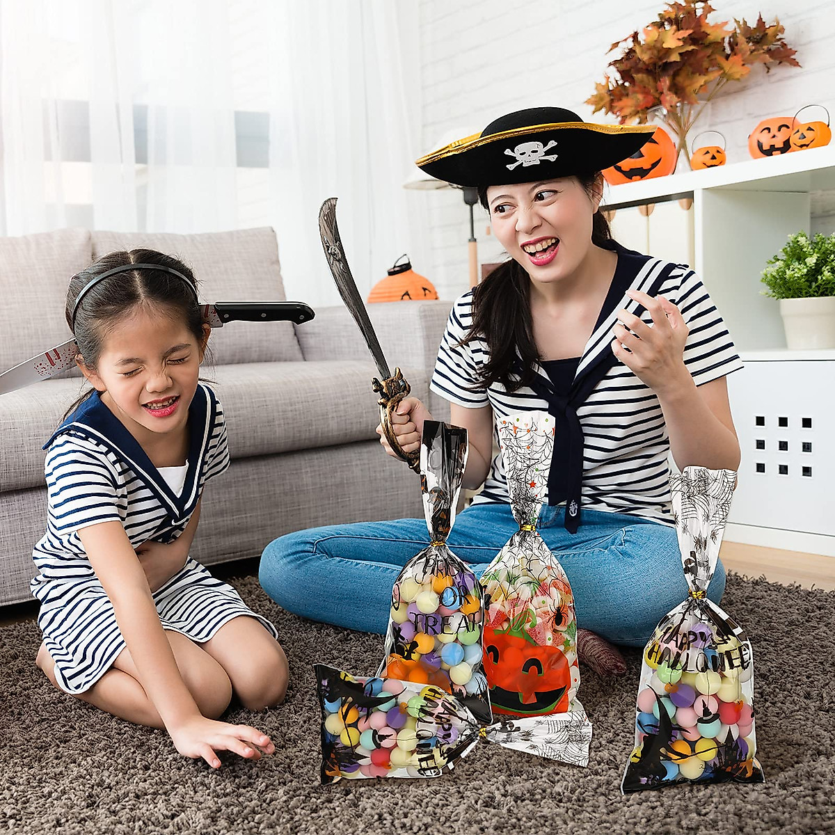 Zonon 140 Pieces Halloween Treat Bags Halloween Bags Plastic Goodie Bags Bulk Clear Candy Cellophane Bags with 150 Pieces Twist Ties for Halloween Party Favor Supplies