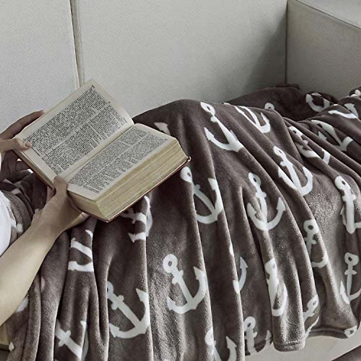 YuanKanJu DAKANG Plush Throw Blanket, Fleece Throw for Couch 50" x 60" - Soft Microfiber Cozy Lightweight Printed All Season Bed Throw Blanket, Anchor Borwn