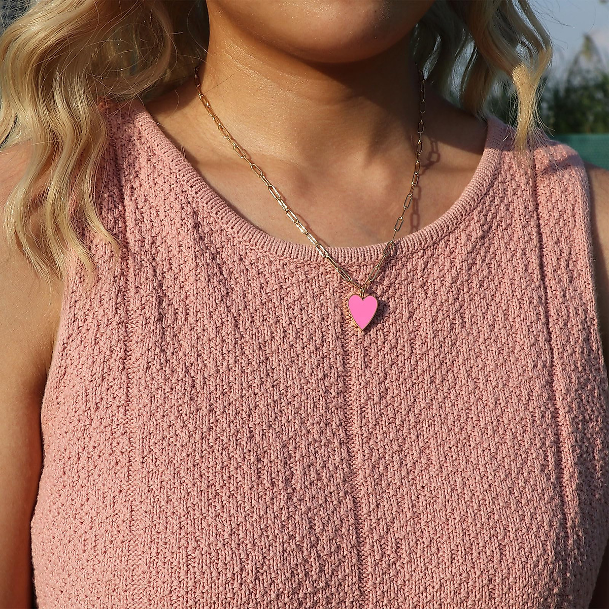 Pink Heart Necklaces For Women Trendy Hot Pink Necklace Preppy Jewelry Necklaces Heart Pendent Necklace Pink Jewelry Outfit For Women Paperclip Chain Necklace Pink Dress Accessories Red Heart Necklace
