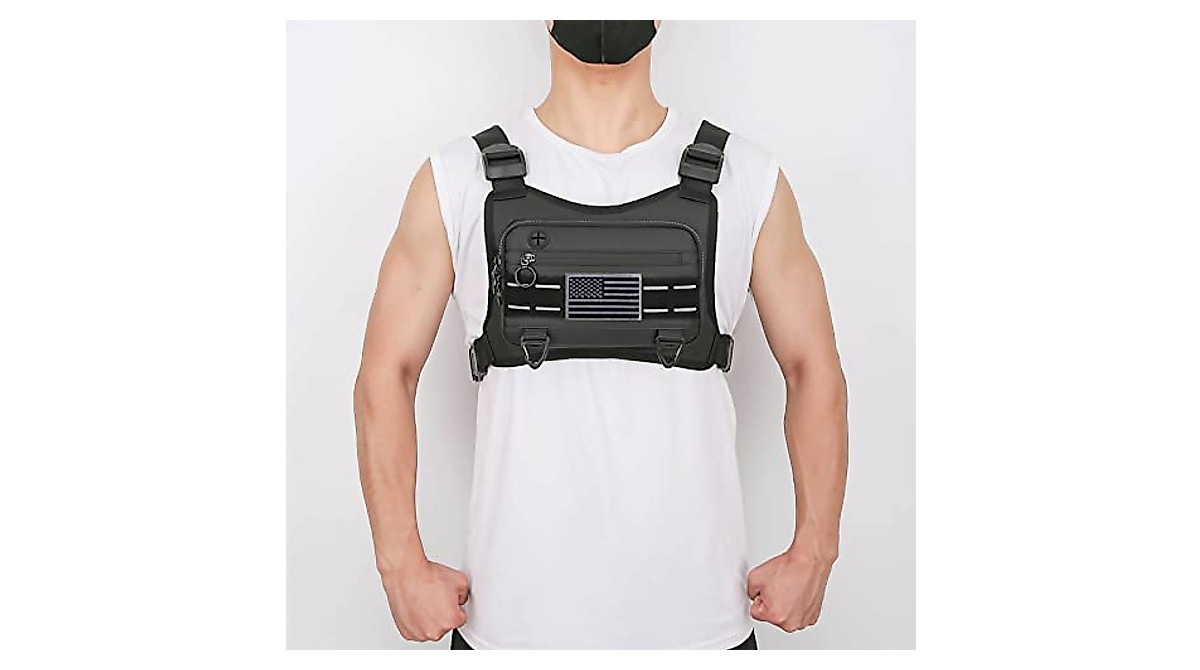 Muserise Sports Chest Bag for Men Women Lightweight & Water-Resistant