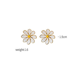 Daisy Flower Stud Earrings.Cute Chrysanthemum Dangle Earring Little Sun Flower Drop Earring for Women Jewelry (Stud)