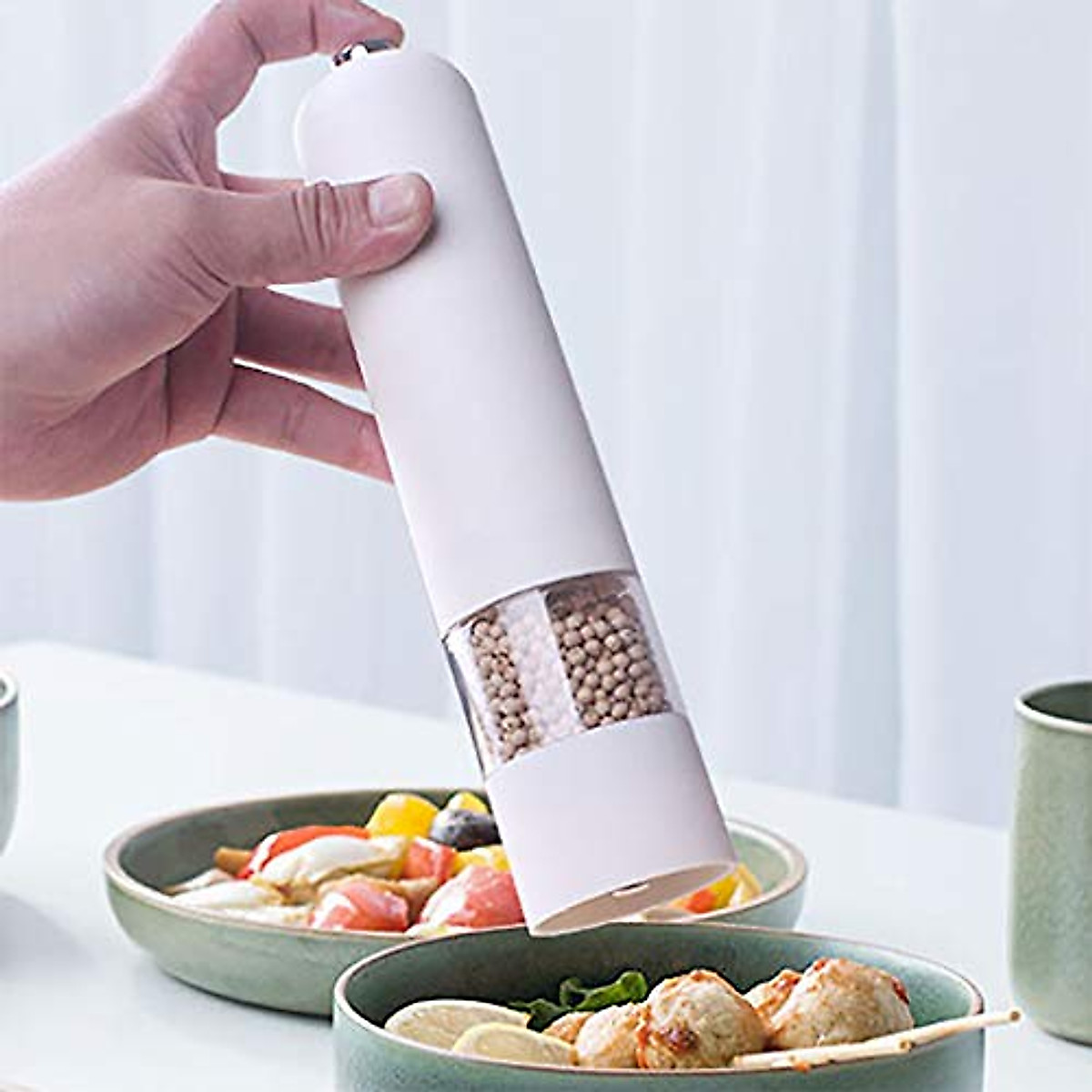 Electric Pepper Grinder, Battery Powered Salt and Pepper Grinder Set, Black Pepper and Pepper Grinder, Electric Salt and Pepper Grinder Set, One Hand Automatic Operation, Kitchen Gadgets (white)