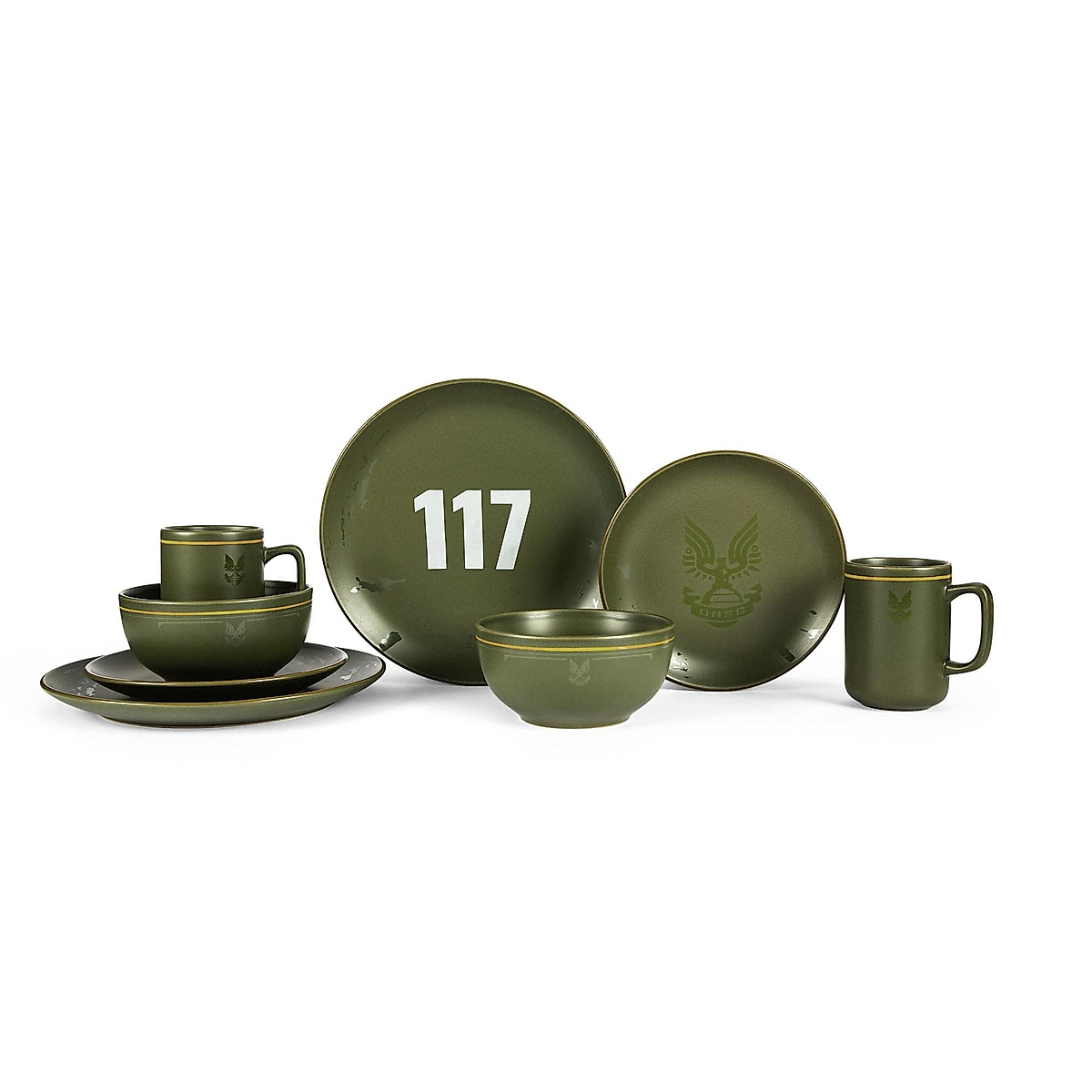 HALO Master Chief 117 Stoneware 8-Piece Dinnerware Set | Plates, Bowls, Mugs
