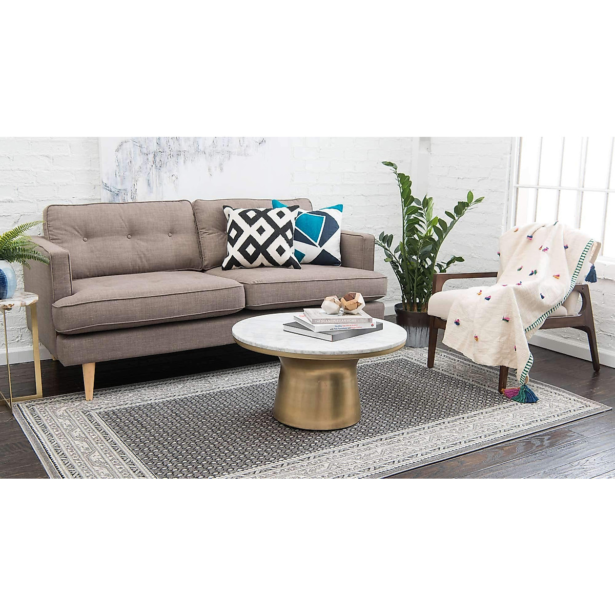 Unique Loom Williamsburg Collection Traditional Border with Dotted Center Area Rug, 5' 3" x 8' Rectangle, Gray/Black