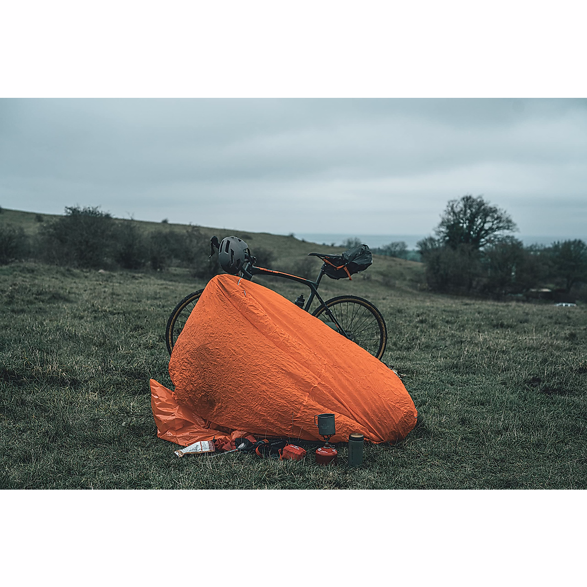 LIFESYSTEMS OUTDOOR SURVIVAL SHELTER (2 PERSONS) by Life Systems