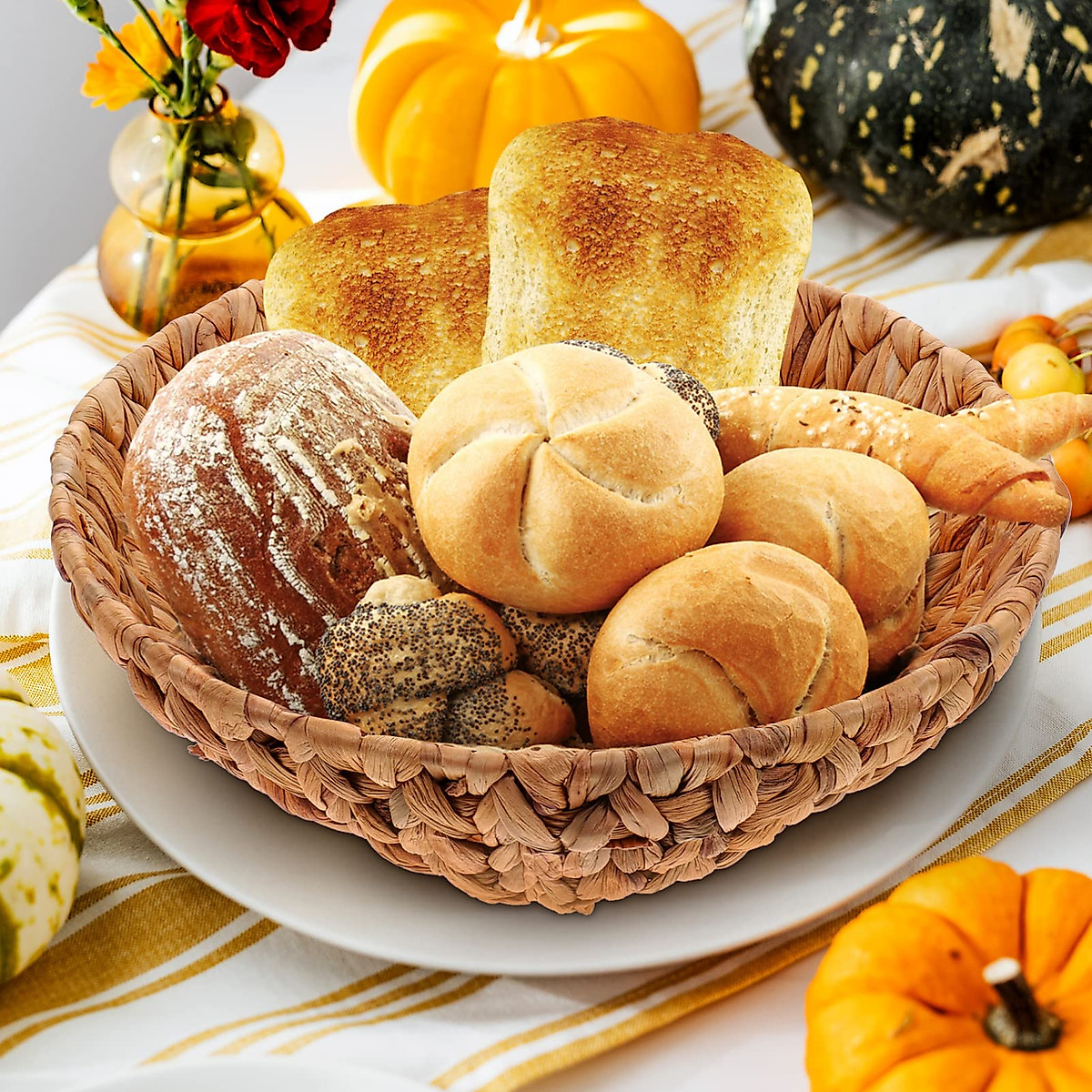 Round Woven Bread Basket Grass Storage Dried Nut Fruit Organizer Container Vegetables Serving Basket Flower Snack Holder Decor for Bathroom Kitchen