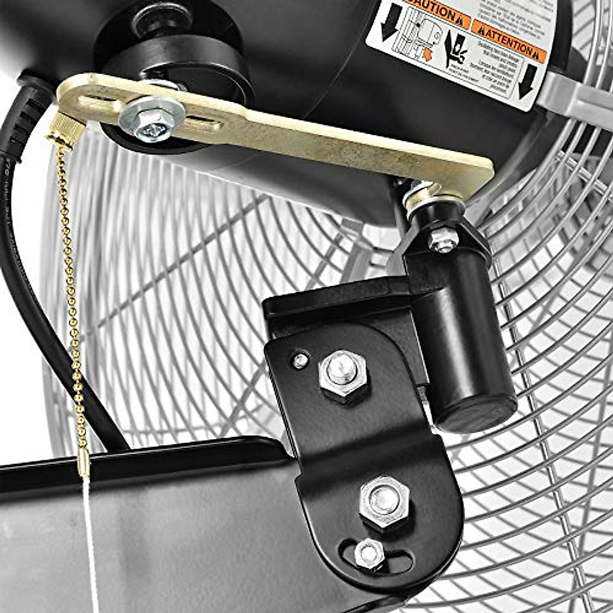 Global Industrial 24" Deluxe Oscillating Wall Mount Fan, 3 Speed, 8,650 CFM, 1/2 HP